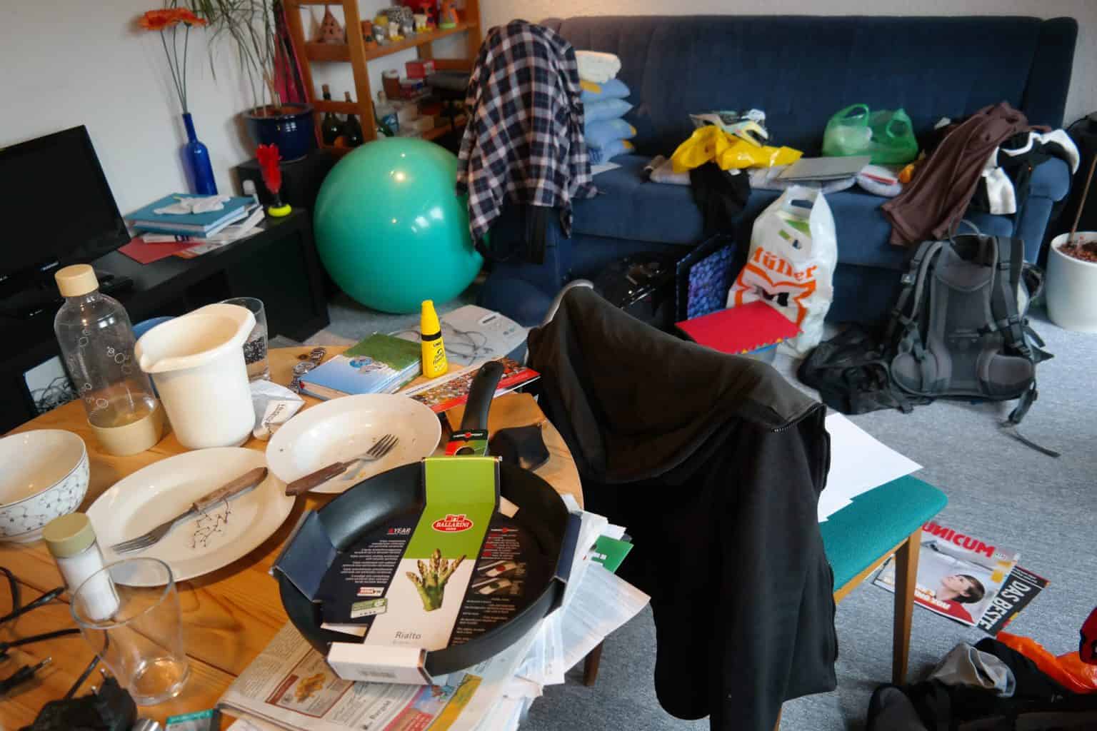 How to Clean Out a Room Full Of Junk | CleanerWiki